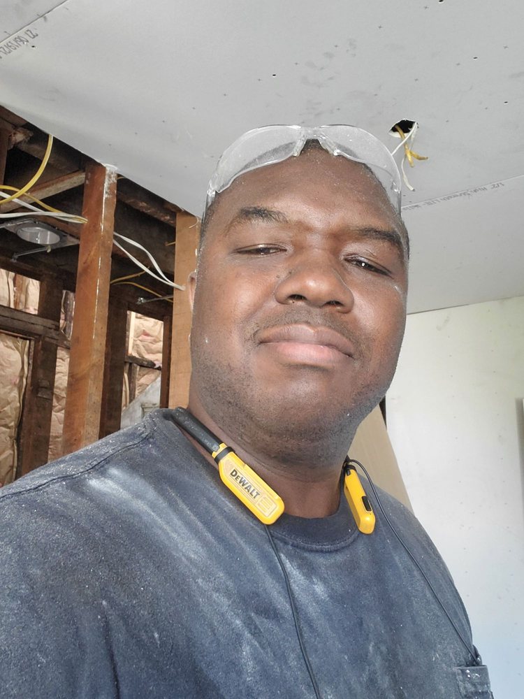 About Us – Ras Davis Home remodeling website